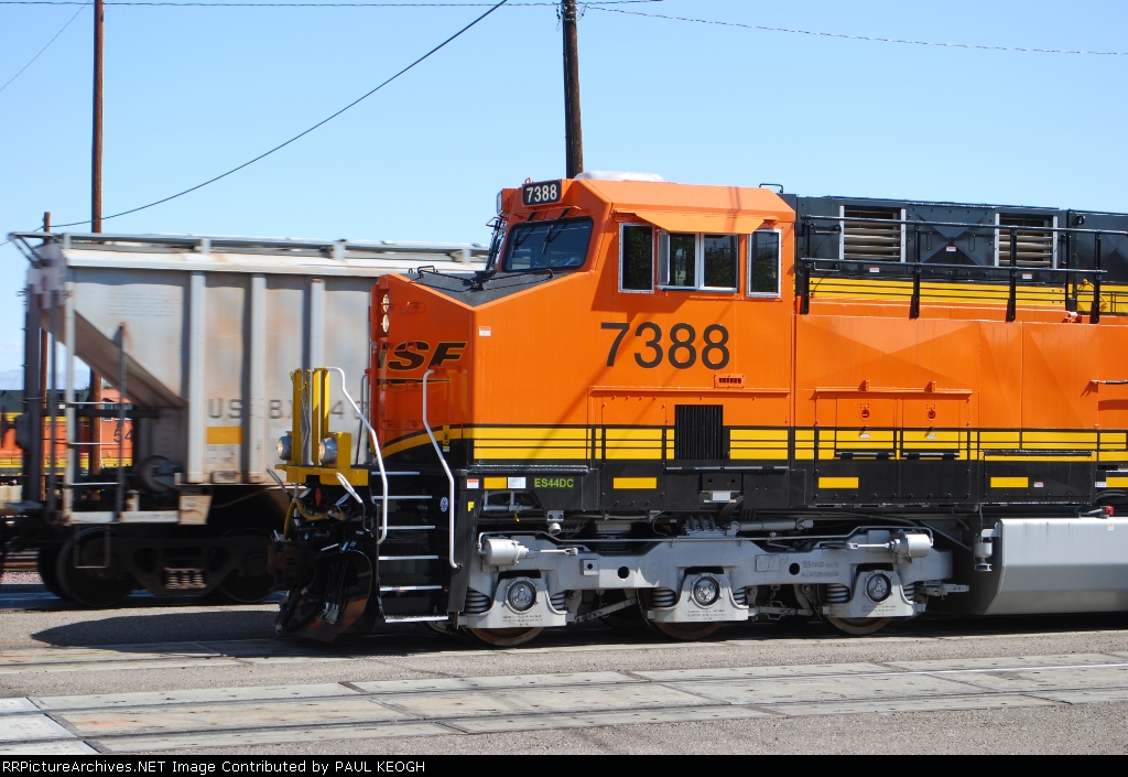 BNSF 7388 close up shot of the cab as she pulls out of BNSF Needles depot.